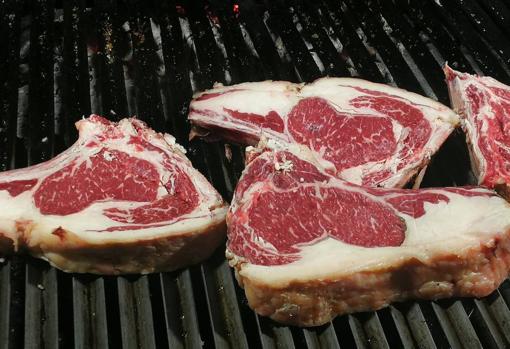 Cocina de raíces, anclada en los recetarios navarro y vasco, con ...